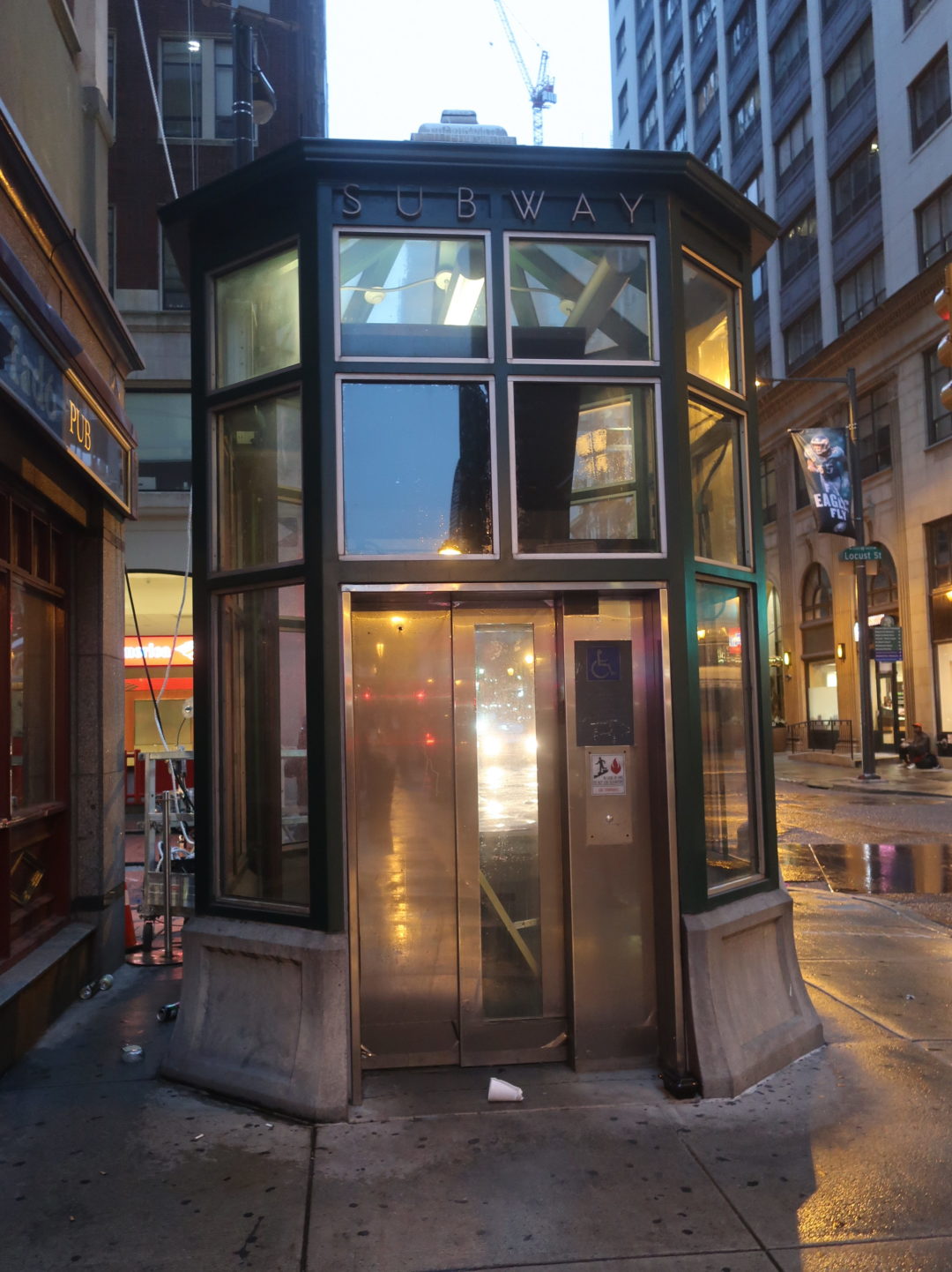 15th/16th and Locust Street (PATCO) | Miles in Transit